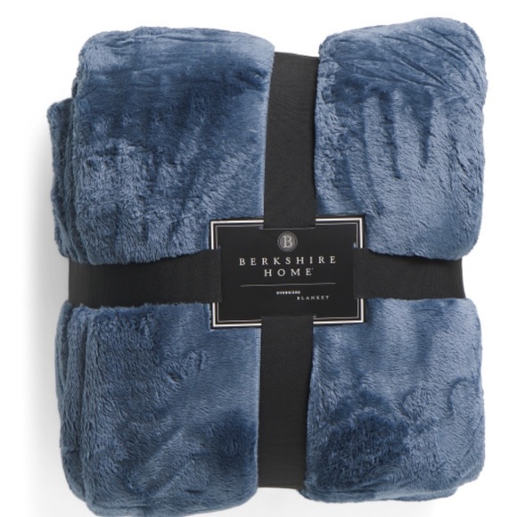 Berkshire | Bedding | Berkshire Blanketvelvet Loft Blanket | Poshmark